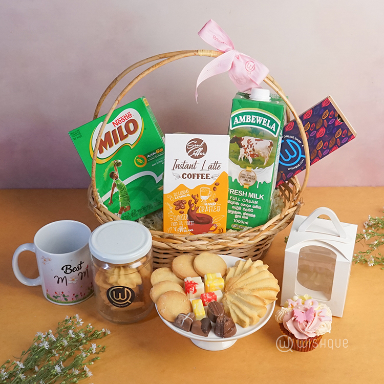Best Mom Sweet Tooth Gift Basket - Wishque | Sri Lanka's Premium Online ...